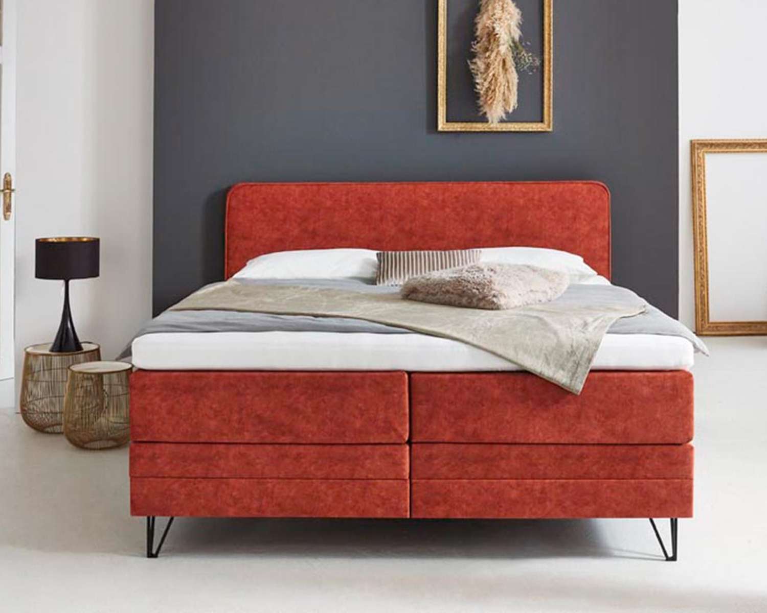 Complete boxspring met hoofdbord, kies zelf het gewenste comfort en de ...