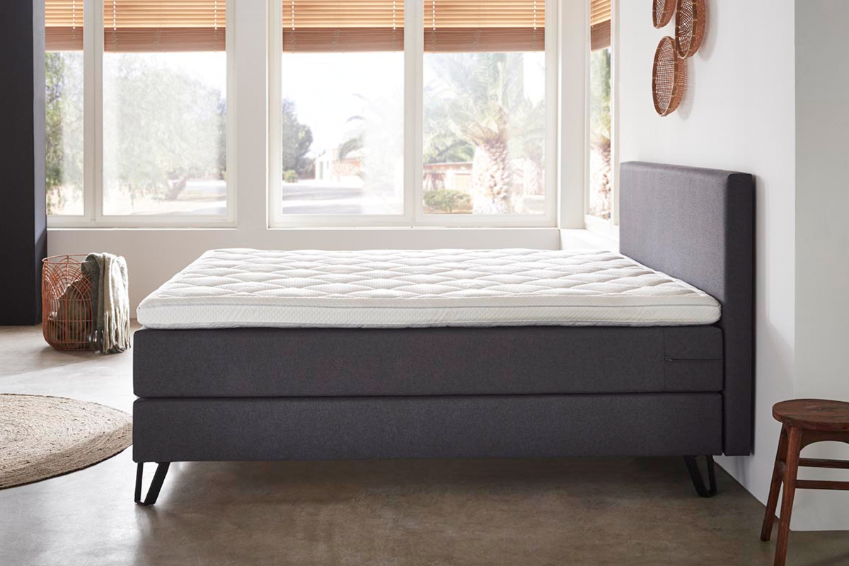 Complete boxspring met hoofdbord, kies zelf het gewenste comfort en de ...